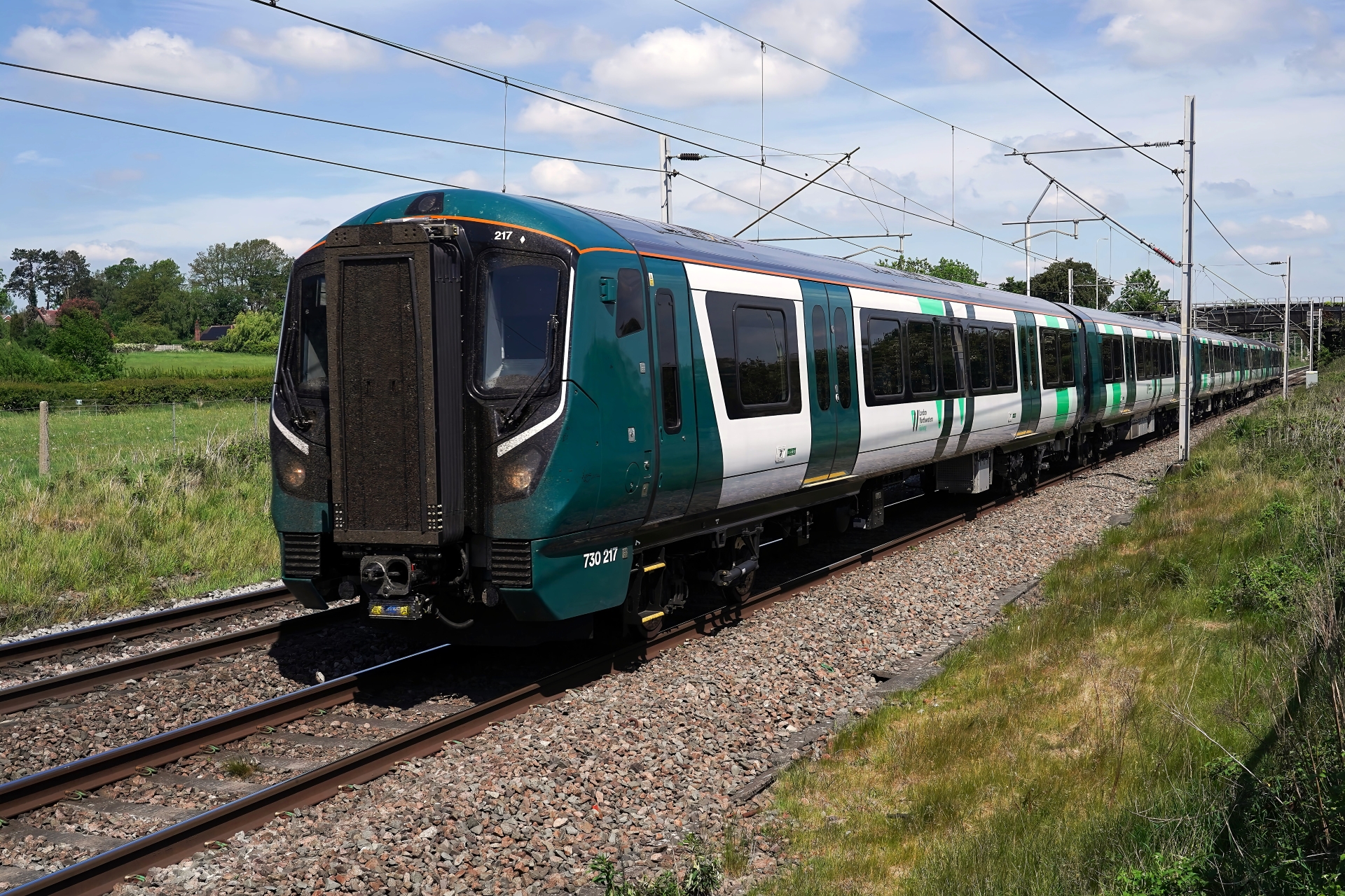 New Alstom fleet to transform travel for millions of London passengers ...