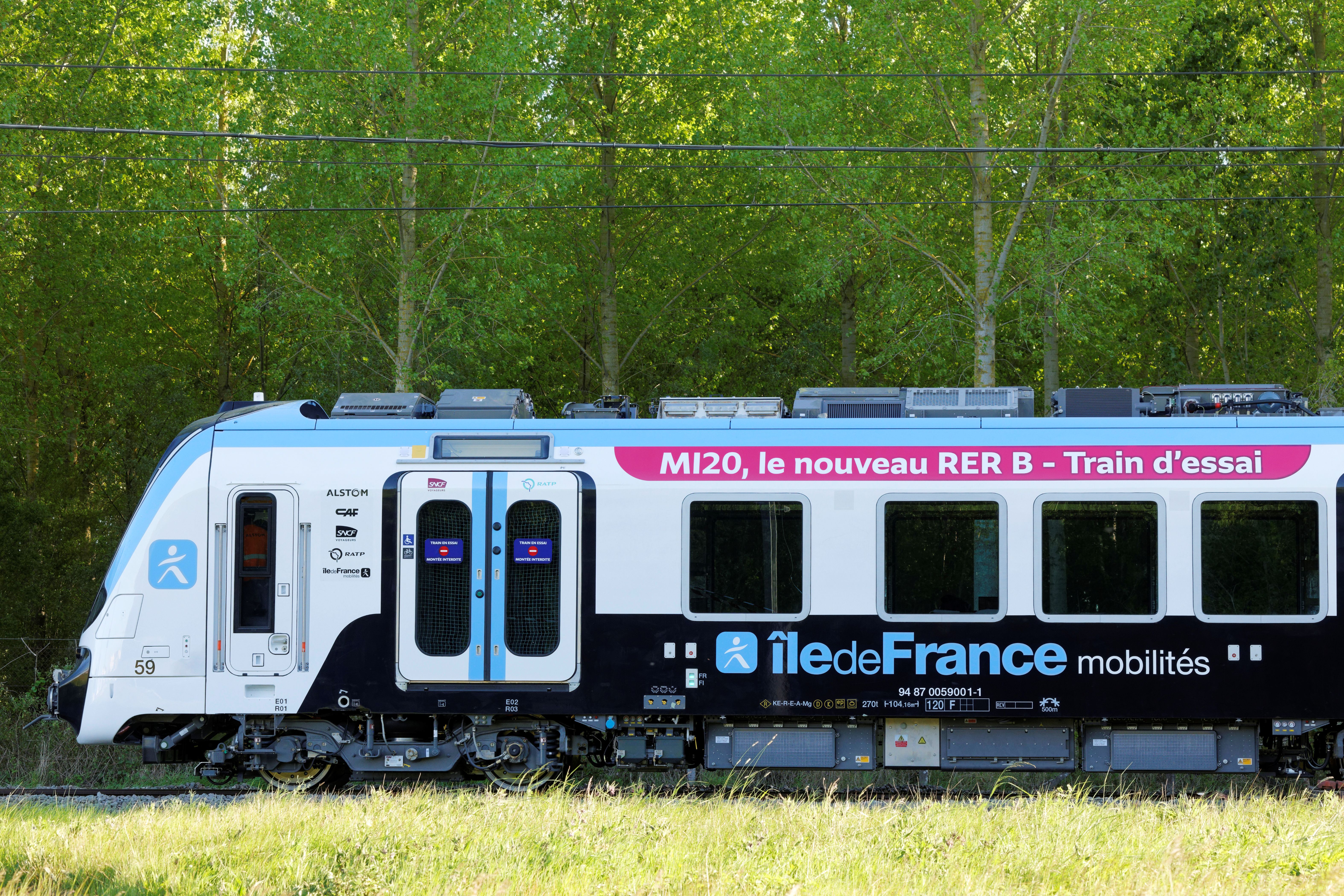 Le MI20, futur train du RER B, se dévoile | Alstom
